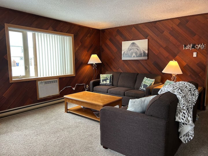 Single Level Condo W/mountain View Sleeps 6 - Whitefish, MT