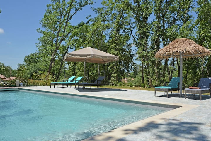 Villa Moderne à Montauroux Avec Piscine - Provence-Alpes-Côte d'Azur