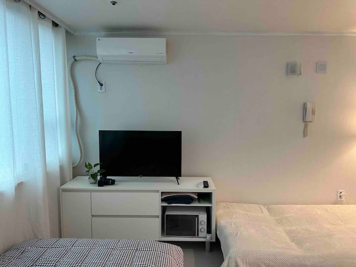 -Realxing White Home In Yatap-dong - 신흥1동