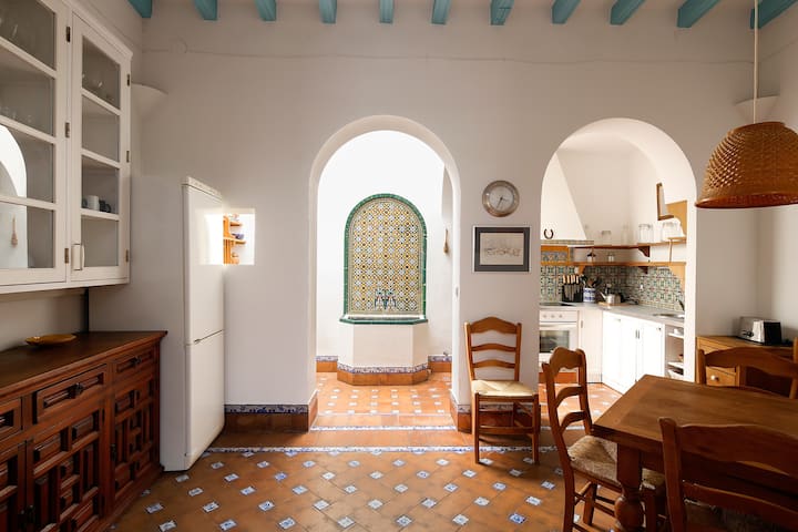 Casa Lirio. 4 Chambres, Terrasse, Parking Gratuit - 塞維利亞