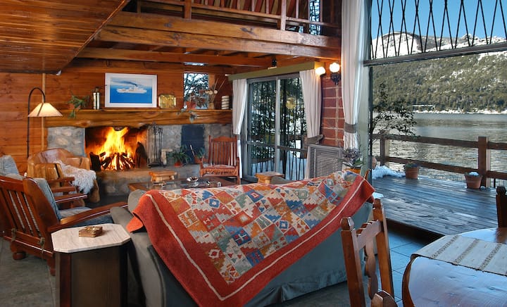 Dream House On The Lake Shore - San Carlos de Bariloche
