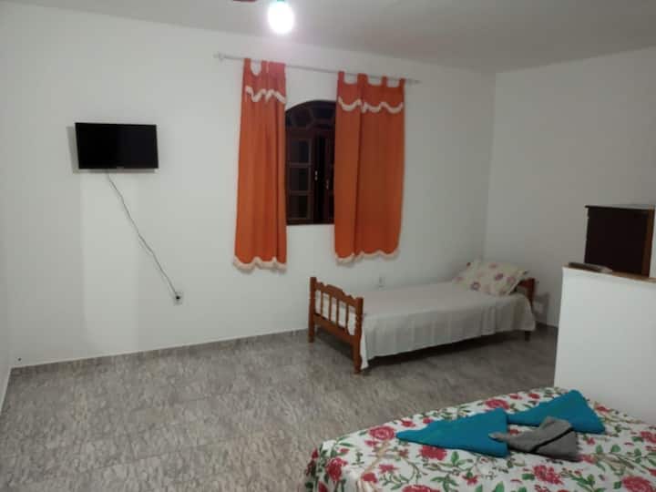 Kitnet P/3 Pessoas. Próx. Centro - Rio das Ostras