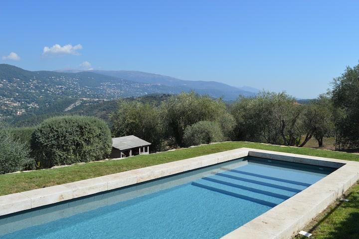 Villa Avec Piscine
&
Vue Panoramique-calme Absolu - Montauroux