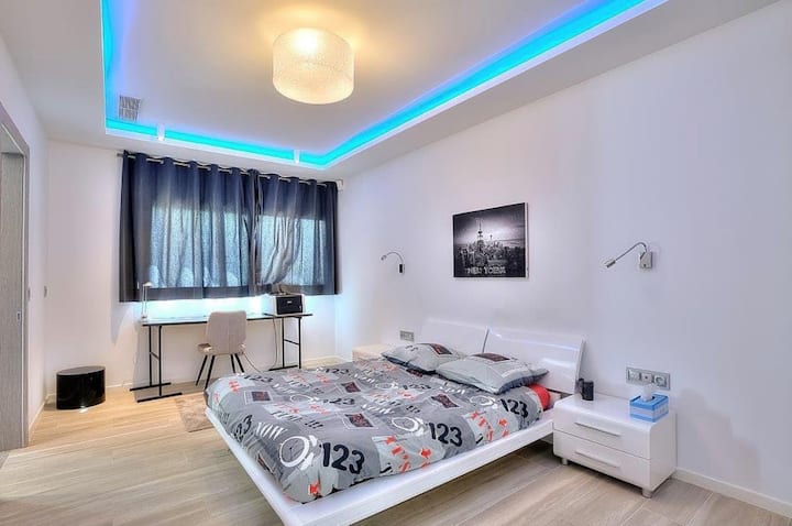 Villa Contemporaine Luxueuse - Antibes
