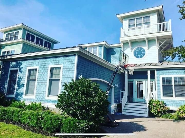 Spacious Beach House: Oystermen's Pearl: Golf Cart Included - Cape Charles, VA