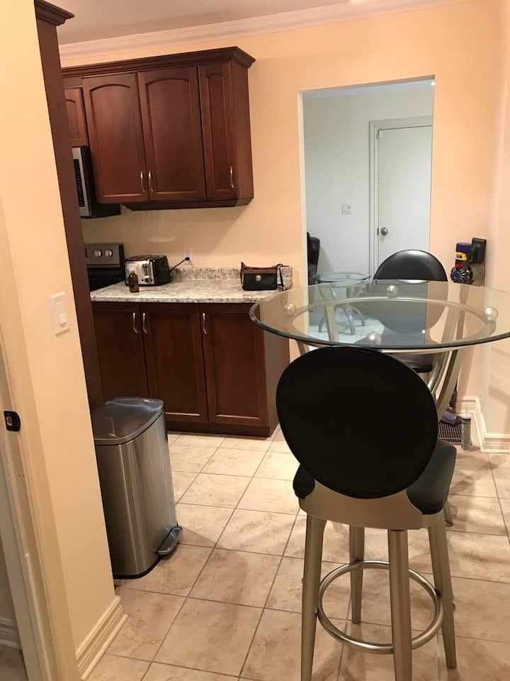 Downtown Apartment With Free Parking And Wifi - Chatham