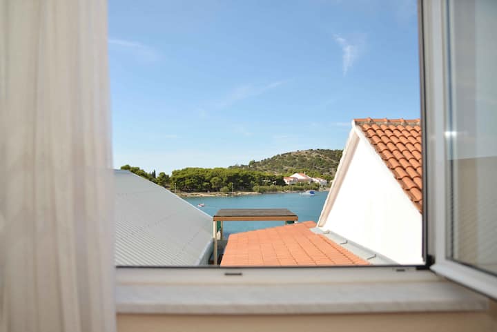 Apartment By The Sea - Betina