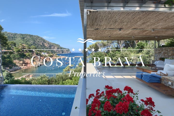 Villa En Primera LÃnea Con Vistas Y Piscina - Sa Tuna