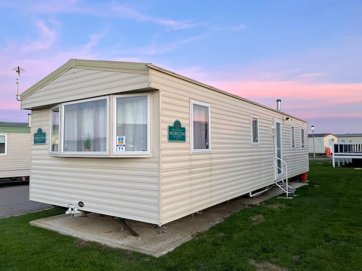 Leysdown-on-Sea Holiday Rentals & Homes - England, United Kingdom | Airbnb
