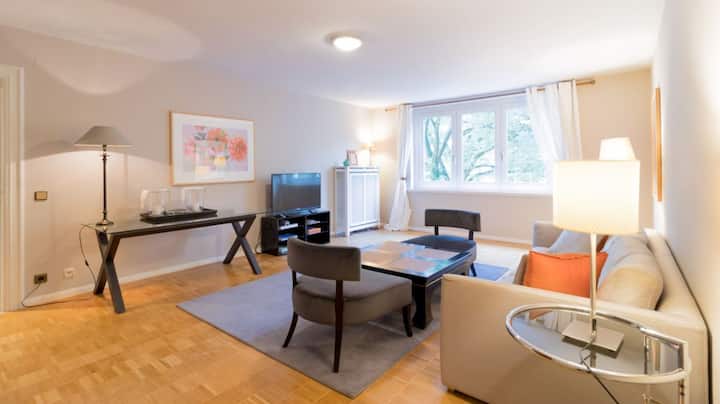 Premium Adress, Stylish, Balcony And Lots Of Space - Hamburg