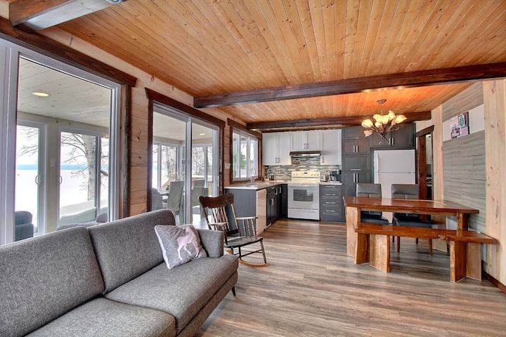 Chalet Vauvert, Bord Du Lac-saint-jean - La Tuque