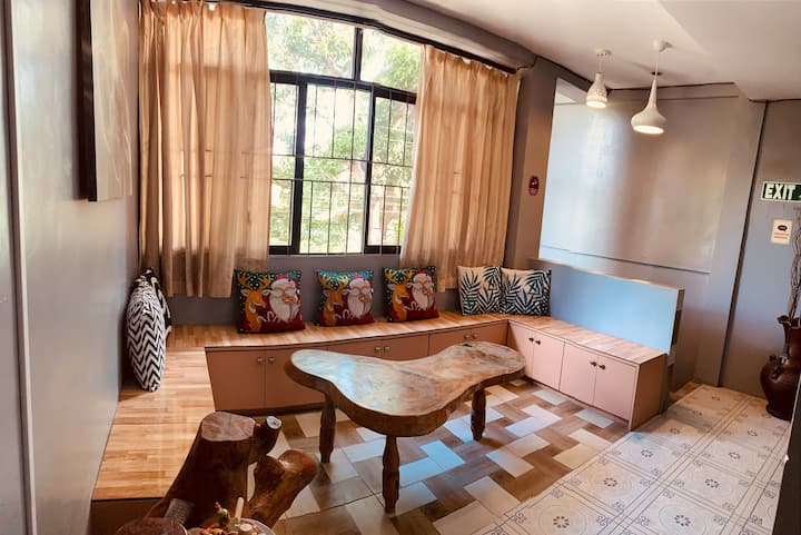 Lyzette Hostel™(faith) - Oton