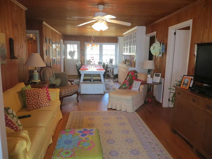 Renovated White Lake Bungalow-king - White Lake, NC