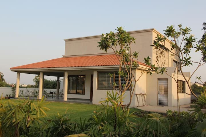 A Home Away From Home. Unwind, Relax, Be At Peace. - Navsari