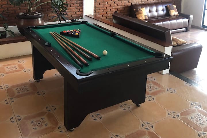 Big Clean Beautiful Home Billiards Table Safe Area - ミチョアカン