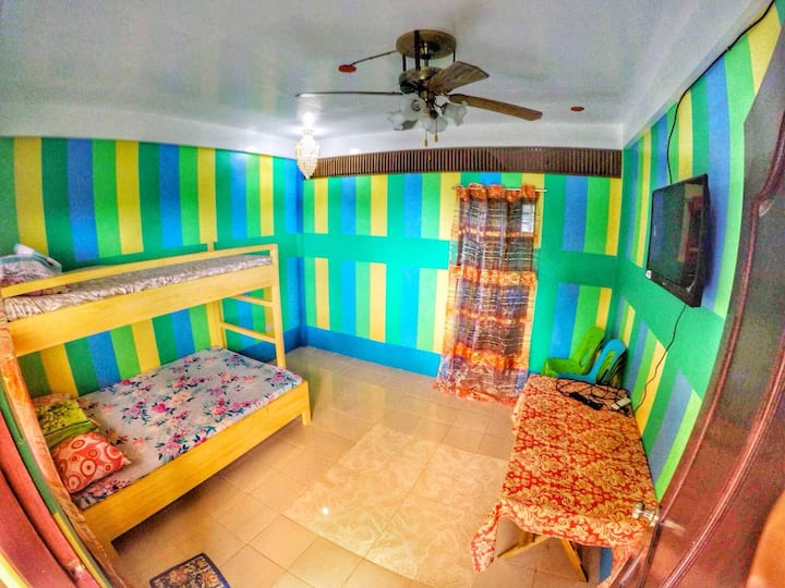 ❤Tagaytay Bloom Breeze Cruz Apartelle (8pax)unit 5 - Tagaytay