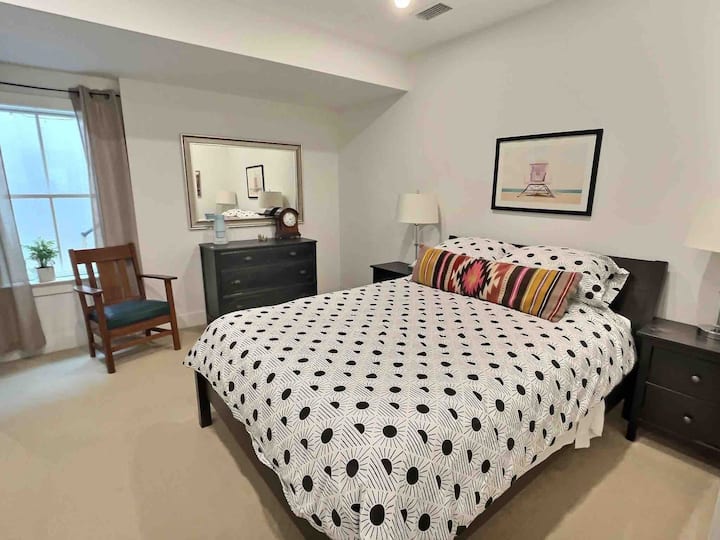Private Suite In A Modern Downtown Farmhouse - Charlottesville, VA