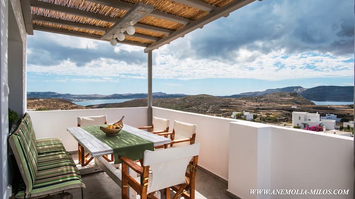 Anemolia House - ミロス島
