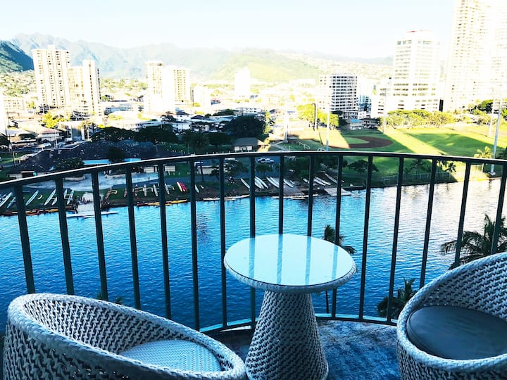 Waikiki 2 Bedrm Condo Canal View W/ Gated Parking - Honolulu, HI