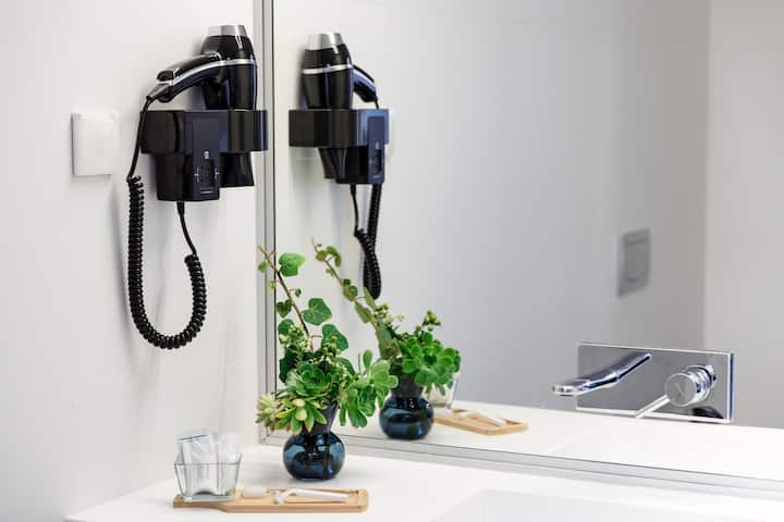 Ilha Hostel & Suites|  11 Double/twin With Balcony - Ponta Delgada