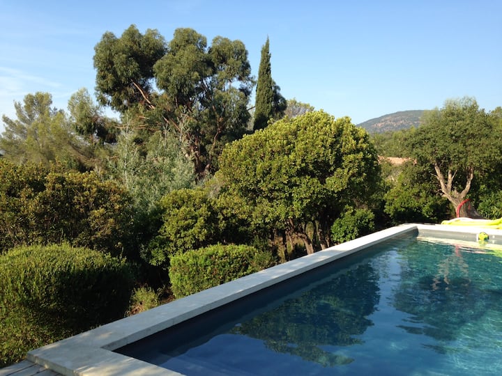 Très Jolie Villa Vue Mer,   
We Hors éTé Possible - La Croix-Valmer