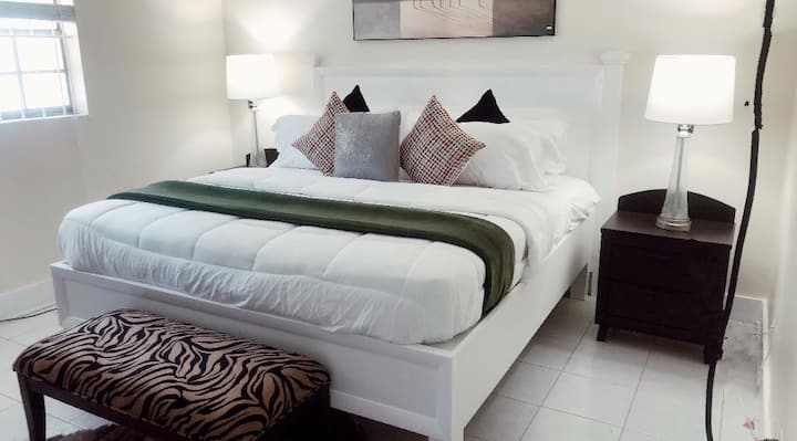 Cosy Tropical Views Too - Nassau