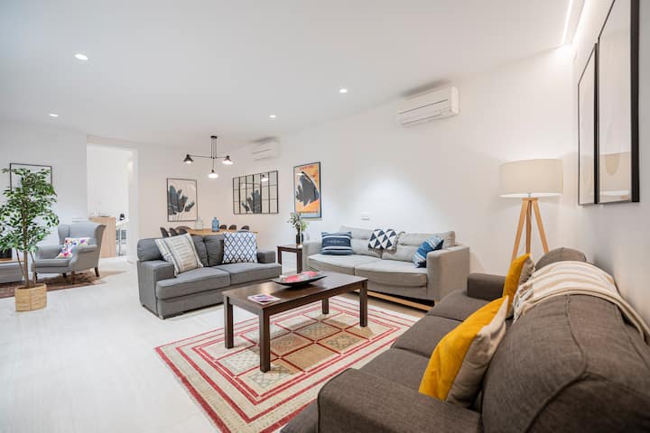 Amazing Big Apartment In Malasaña, Madrid Center - Madrid