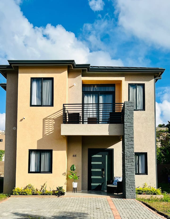 Harlowe Glow - Ocho Rios