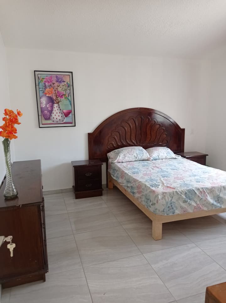 Céntrica Y Funcional, 4 Recámaras, Cerca De Todo. - Zapopan