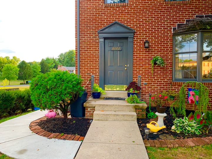 End Unit Townhouse In A Great Location. - Frederick, MD