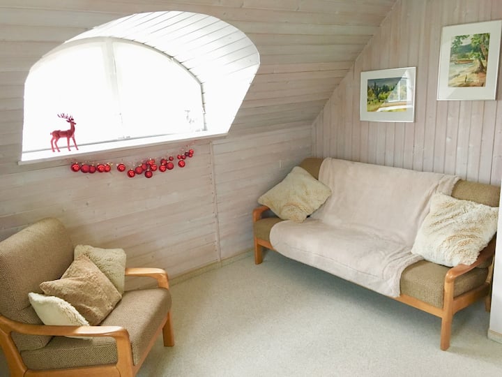 *Perfect Location -Attic Apartment - München