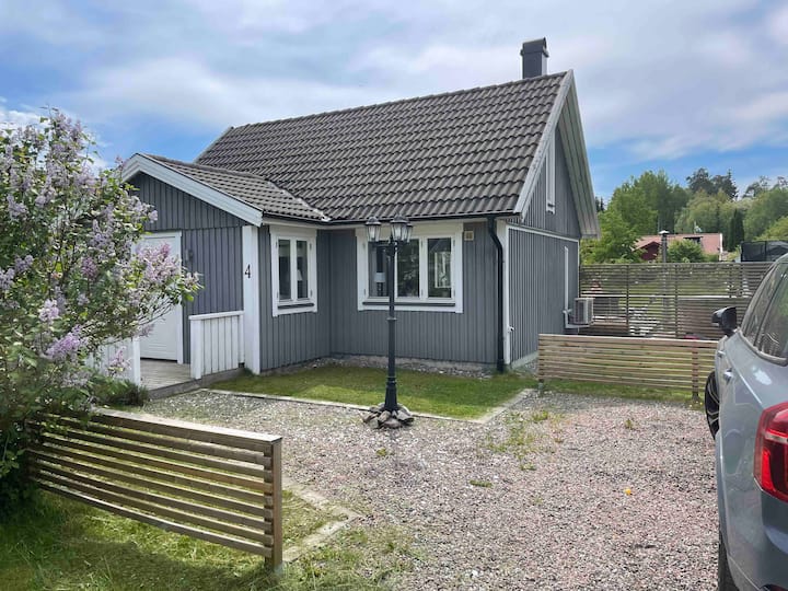 Trevligt Hus Nära Hav Och Natur I Fina Stensund - Vagnhärad