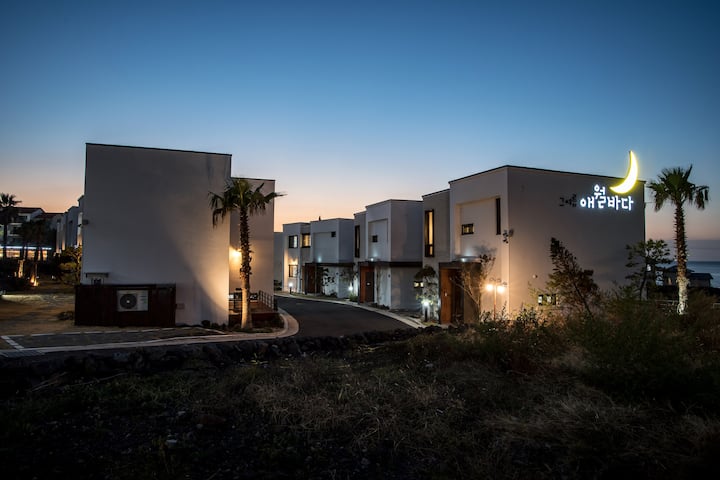Jeju Aewol Townhouse For Family And Couple - Jeju-do