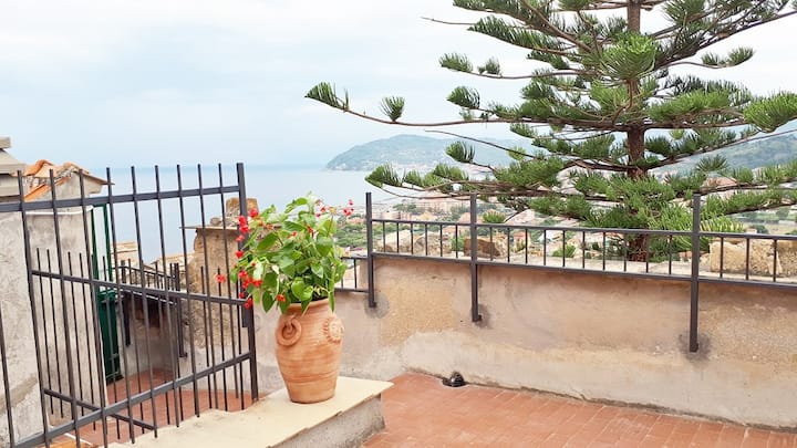 Trilocale  Con Ampia Terrazza Vista Mare A Cervo - San Bartolomeo al Mare