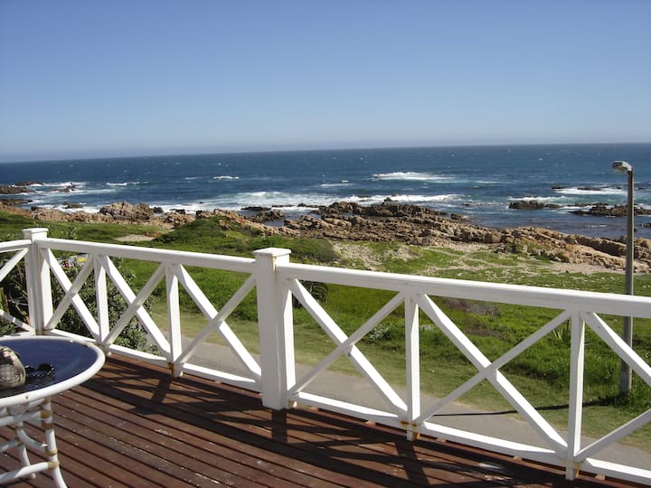 Oceanfront Beach House - Knysna