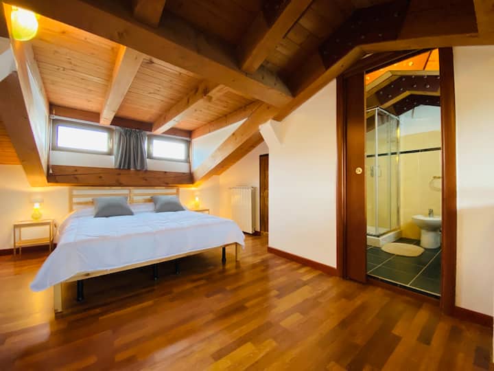 Laguna View Murano Apartment, Casa Del Maestro! - Venice