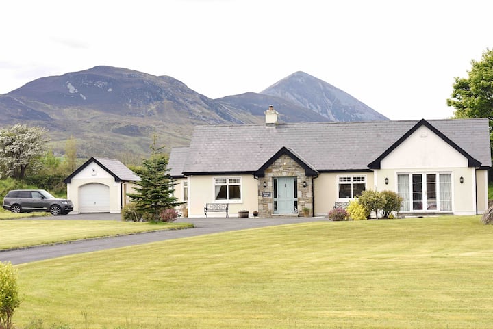 Cinnèide House, Beautiful Family Home In Westport - Westport