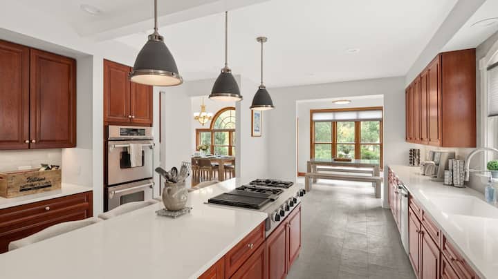 New! Expansive Luxury Home In The Heart Of Stowe - Stowe, VT