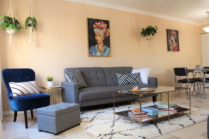 Comfy, Charming & Centrally Located • 2bd/1.5br - Mesa, AZ