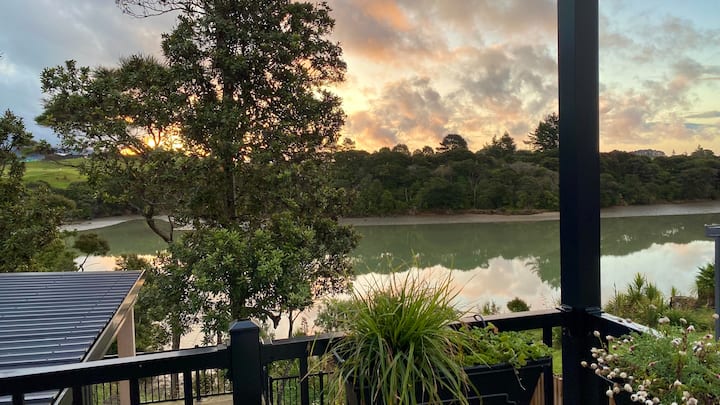 Rewarewa Retreat - Water Views And Sunsets - Raglan