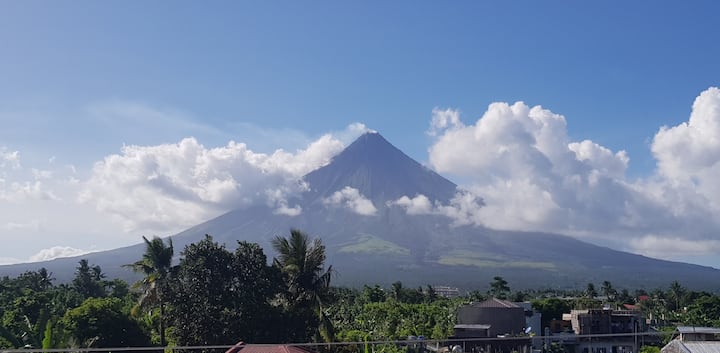 Belando's Place 3rd Floor Entire Home - Legazpi