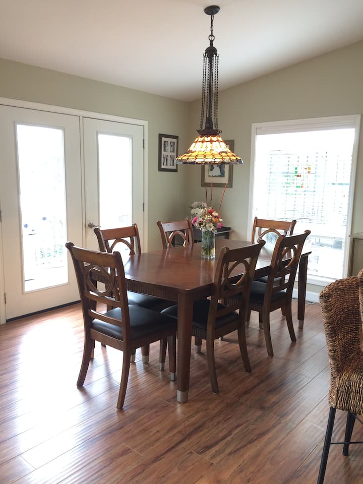 Lake of the Prairies Lake House - Cabins for Rent in Dropmore, Manitoba ...