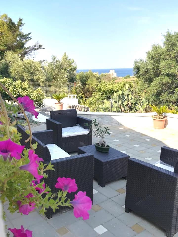 Seaside Apartment-private Garden With Amazing View - Pulsano