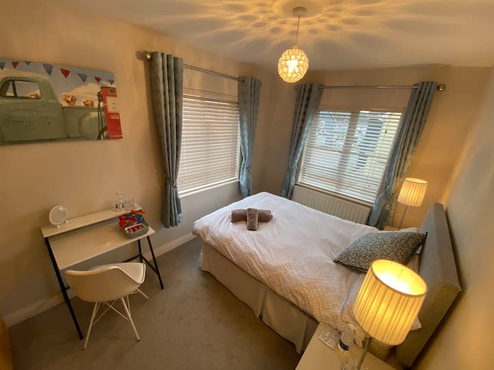Comfortable & Quiet Room 10 Mins From Airport. - Malahide