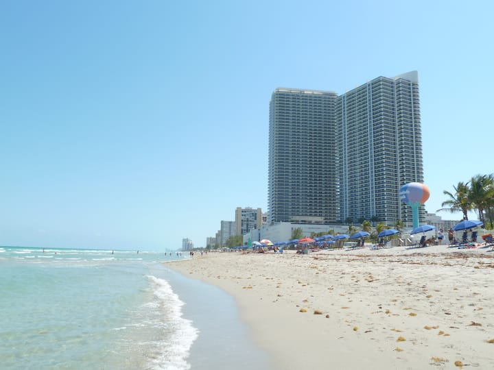 The Tides-hollywood-ocean Front Right On The Beach - North Miami Beach, FL