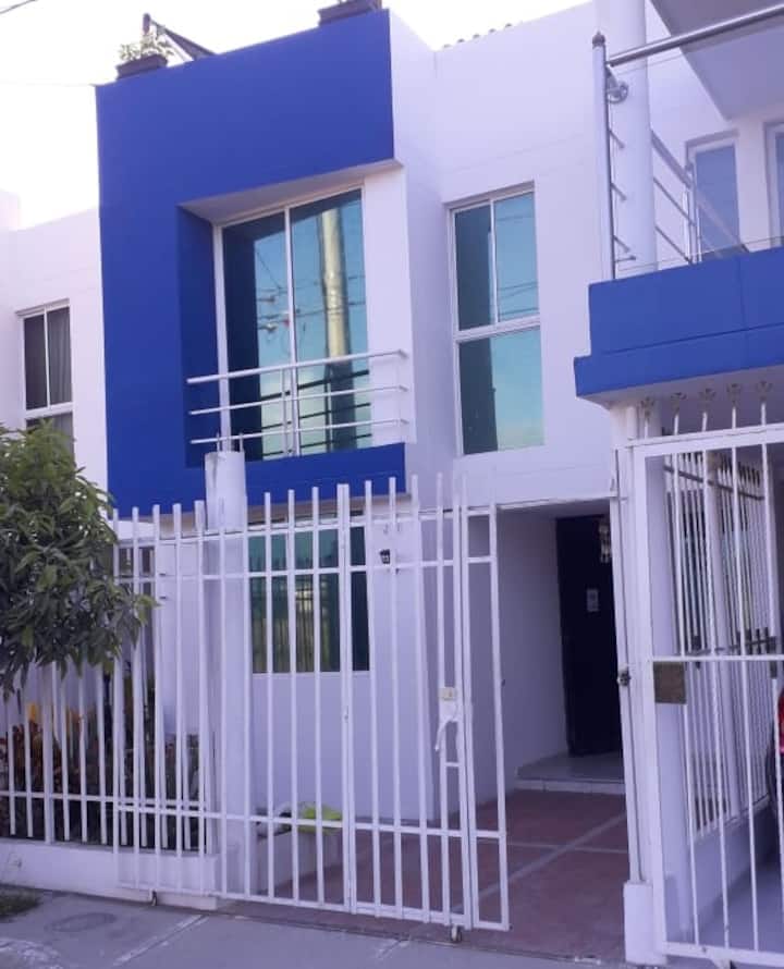 Casa Entera Amplia Y Confortable Cerca A Terminal De Buses Santa Marta - Santa Marta