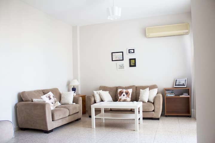 Comfortable And Quiet Apartment In The City Centre - Larnaca