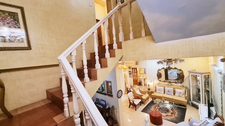 Staycation Netflix Near Sm& Ek Freekaraoke - Biñan