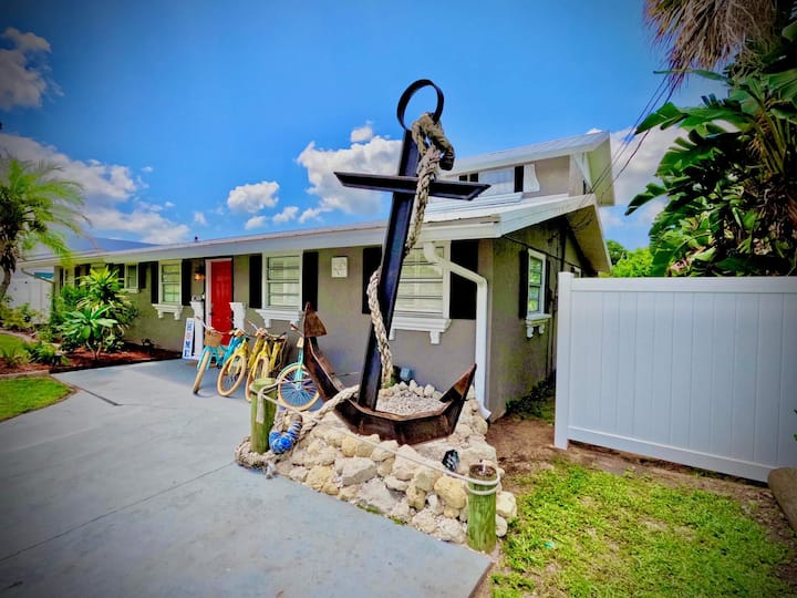 Waterfront Home W/ Private Dock, Kayaks, And Yard! - Bradenton, FL