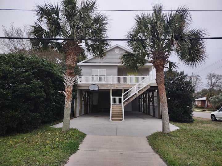 4 Bed. Walk To Beach, Restaurants, Linens Included - Carolina Beach
